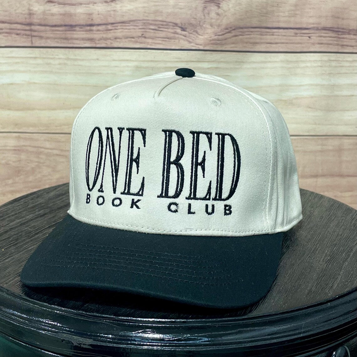 One Bed Book Club Natural/Black – Riverbed Threads